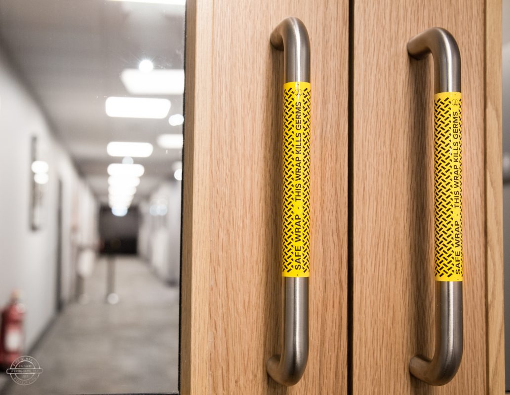VERACO SAFE WRAP™ Antibacterial Pull Door Handle Wrap (Small)